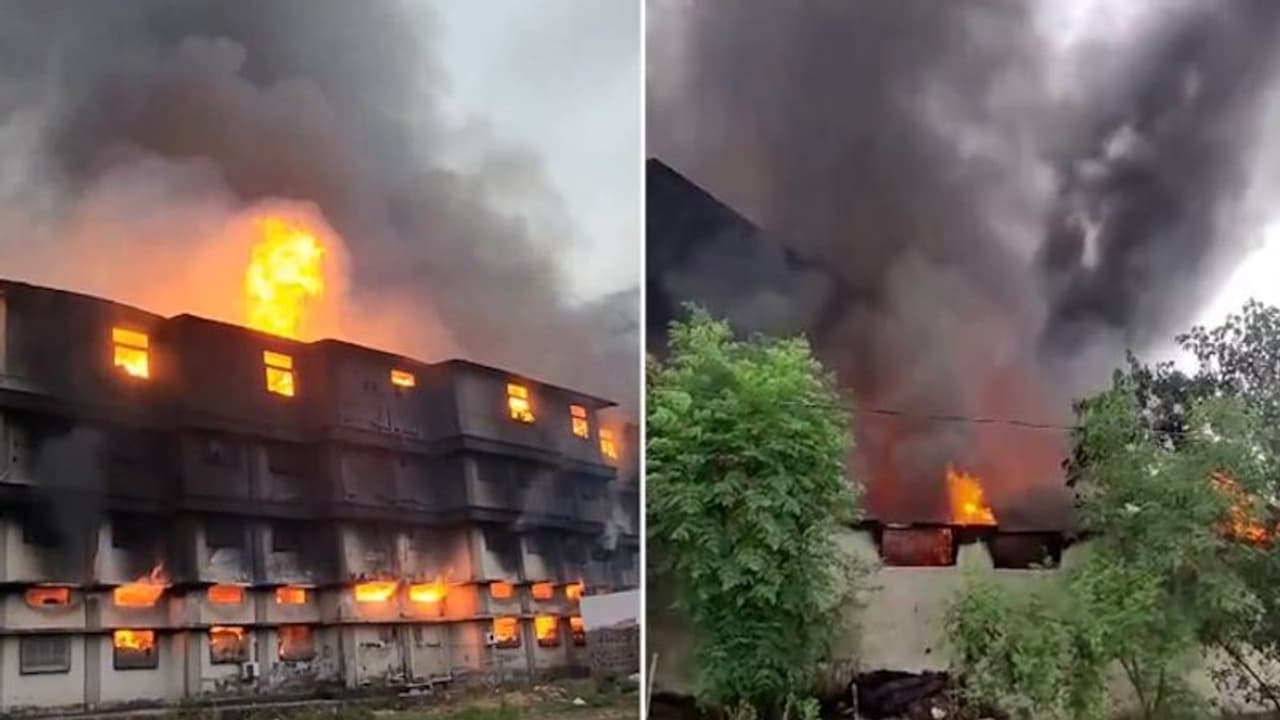 Mumbai: Massive fire breaks out at diaper factory in Bhiwandi; WATCH ...