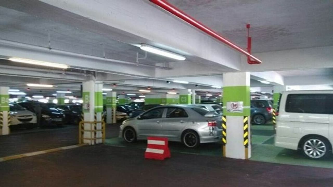 Avoid Shopping Mall Parking Fees: Know Your Rights | Asianet Newsable