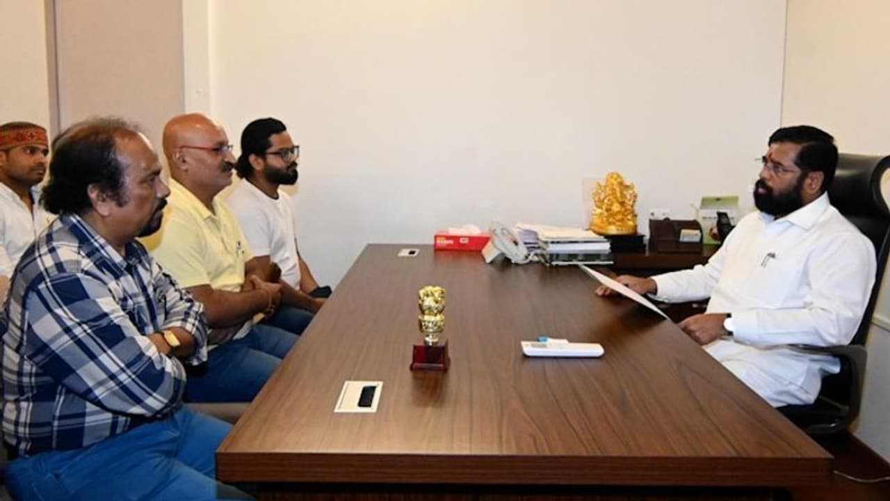 Pune Porsche crash: CM Eknath Shinde meets parents Of victims ...