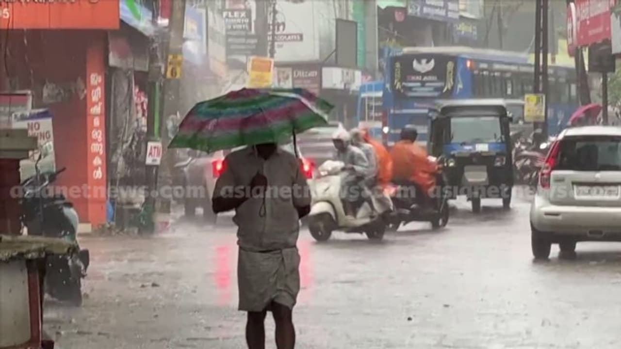 Kerala rain update: Low-pressure area forms over Kerala coast, yellow ...