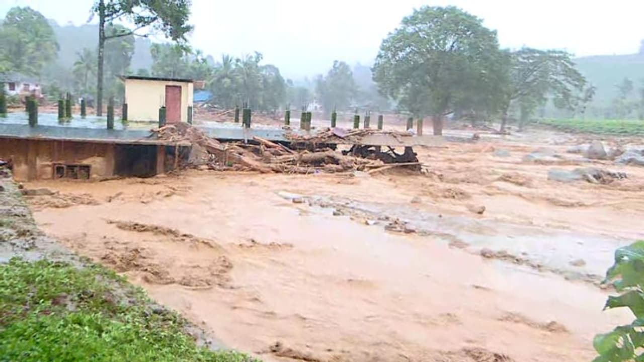 Wayanad landslides latest news updates:ഉരുള്‍പൊട്ടല്‍ ദുരന്തം; ഹാരിസ ...