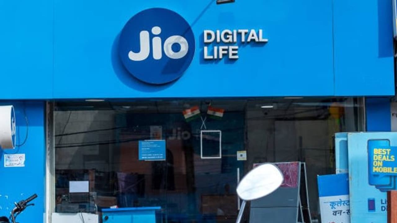 Reliance Jio unveils most affordable prepaid plan with 1 GB data daily ...