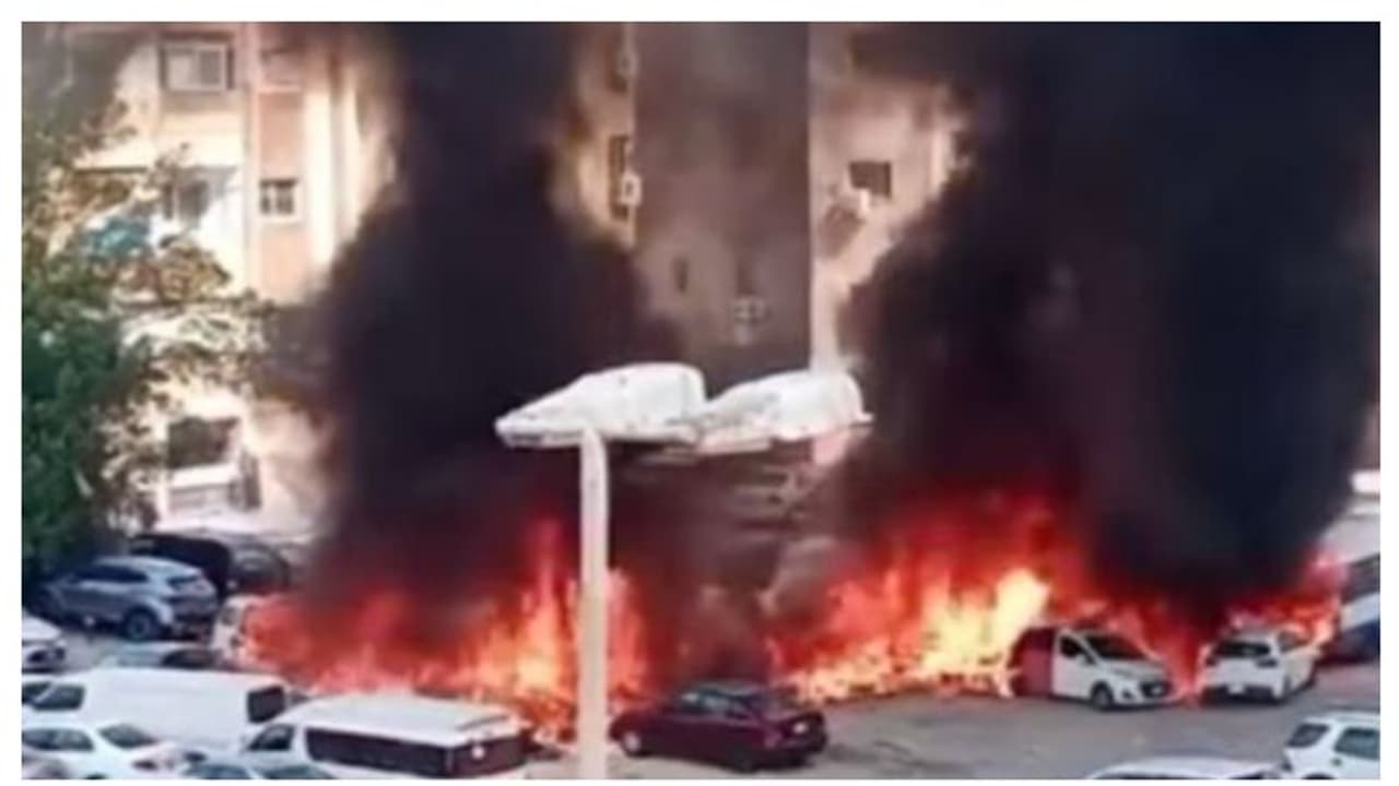 കുവൈത്തില്‍ തീപിടിത്തം; നിര്‍ത്തിയിട്ടിരുന്ന നിരവധി വാഹനങ്ങള് ...