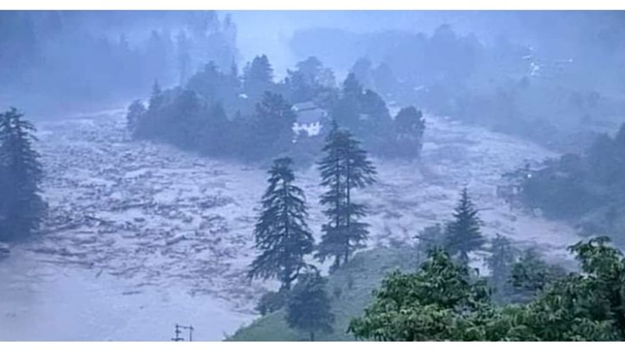 Cloudburst and heavy rain incessant tears in North India to; 32 people ...