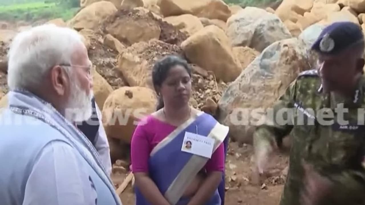 PM Modi reaches Wayanad's Chooralmala; Officials brief him about ...