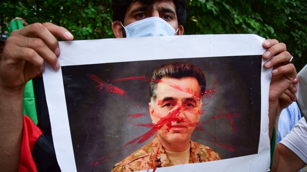 Former Pakistan ISI chief Lt Gen Faiz Hameed taken into military ...