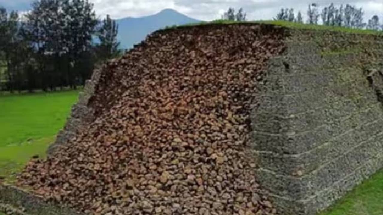 Ancient Pyramids Collapse | கெட்டகாலம் தொடங்கியாச்சு? | Pyramid ...