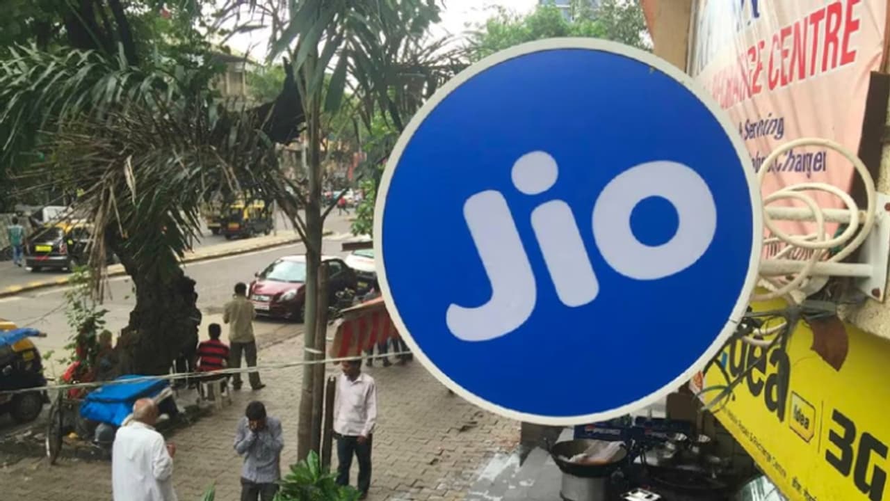 Reliance Jioದಿಂದ More Validity ಯ Less price Plan Per Day 10 rupees ಹಣ ಖರ್ಚಾಗಲ್ಲ! | Jio Announce ...