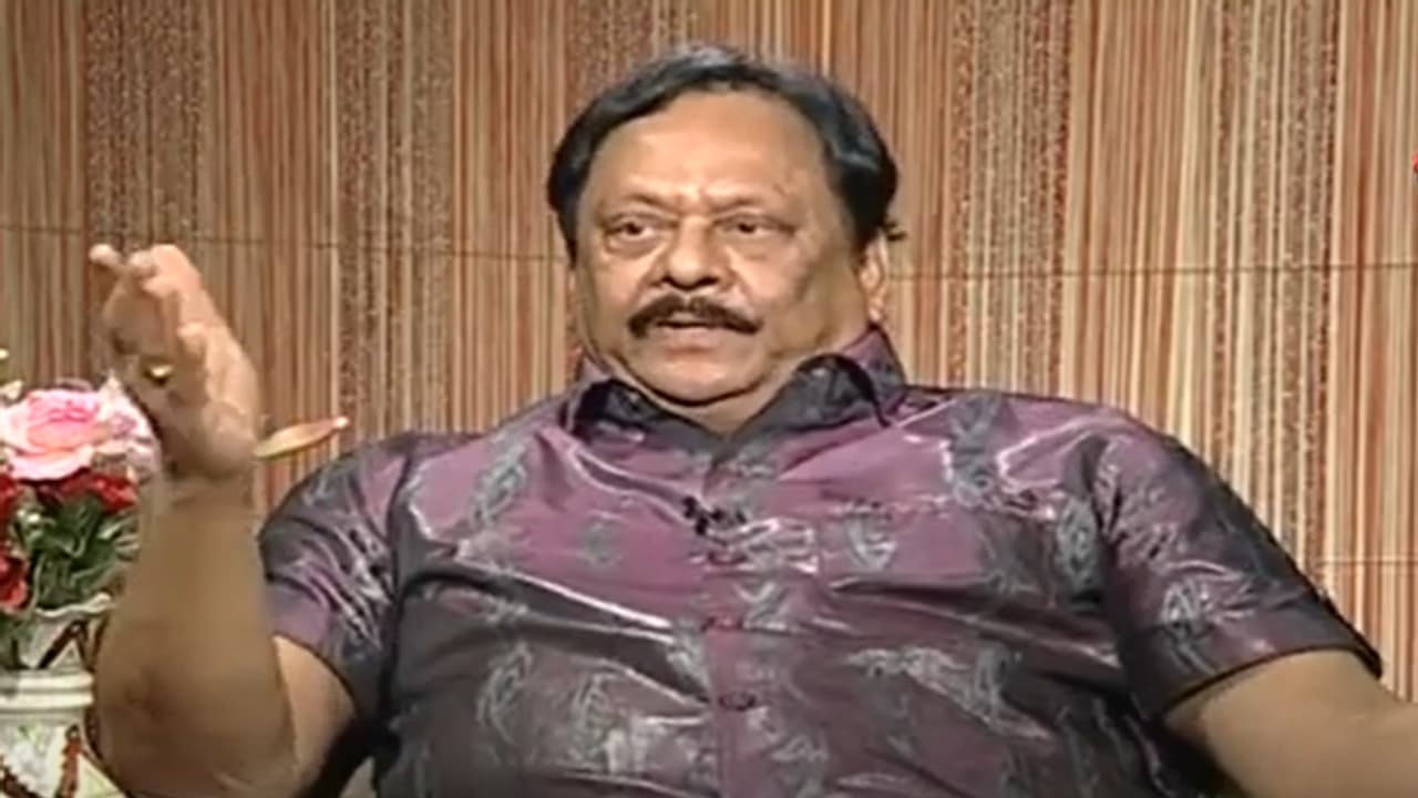 జూ ఆర్టిస్ట్ లు కృష్ణంరాజుని బట్టలు చిరిగేలా కొట్టారా? అసిస్టెంట్ ...