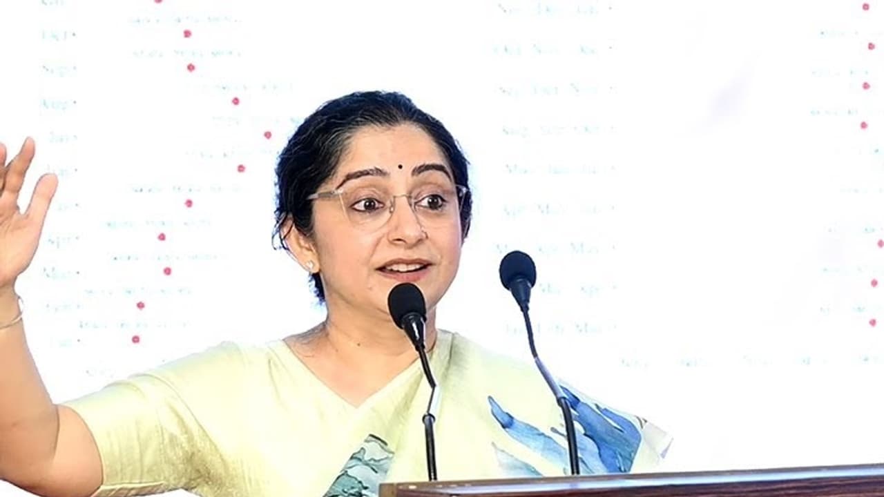 Pondy Lit Fest 2024: Dr. Shamika Ravi addresses poverty eradication ...
