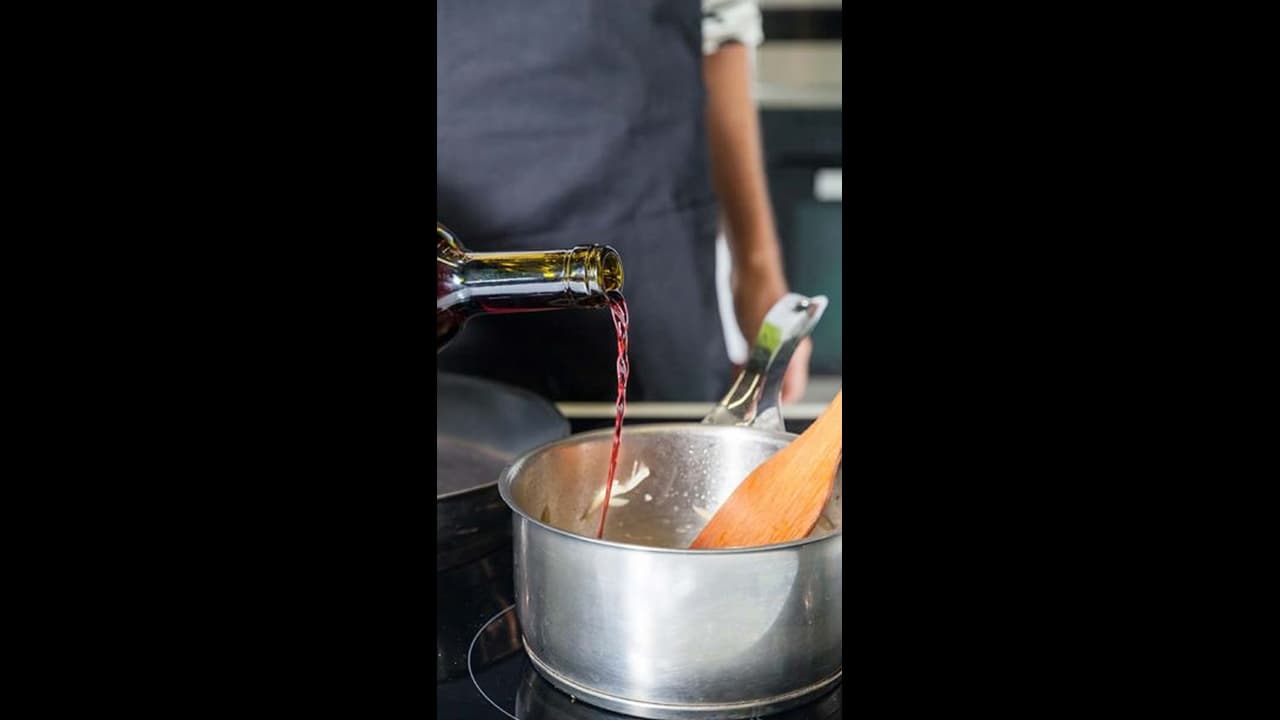 Unhealthy cooking methods: Avoid these for better health | Asianet Newsable