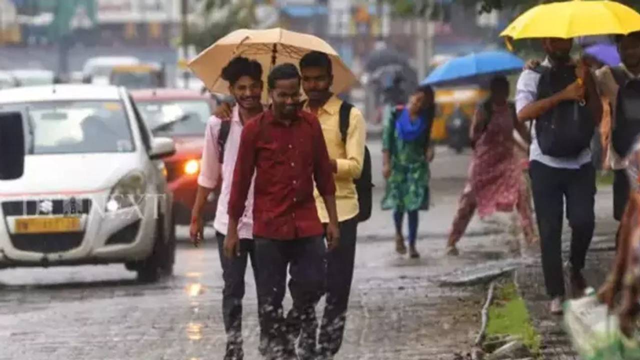 Tamil Nadu Weather Alert: IMD Issues Orange Alert in Chennai, Warns of ...