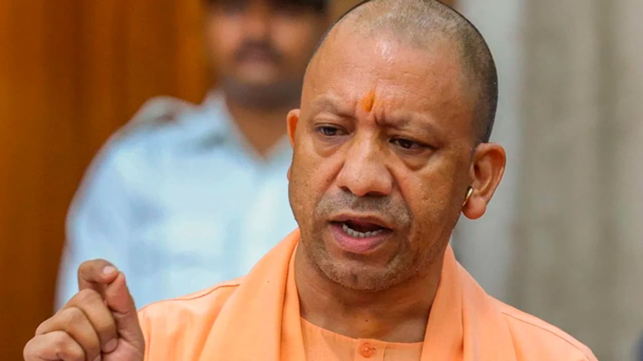 CM Yogi alert warning to police and administration ಹಬ್ಬಕ್ಕೂ ಮುನ್ನ ಯೋಗಿ ...