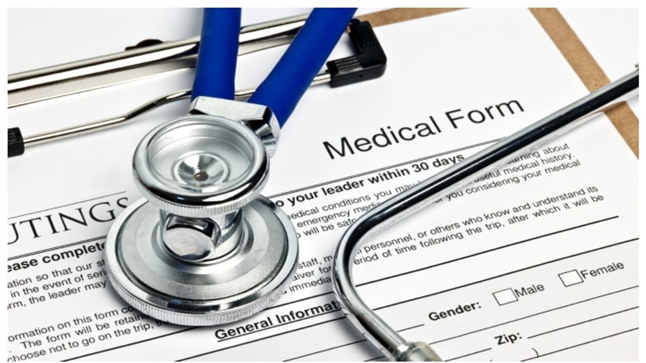 मां की देखभाल के लिए फर्जी मेडिकल सर्टिफिकेट, महिला पर लगा भारी ...