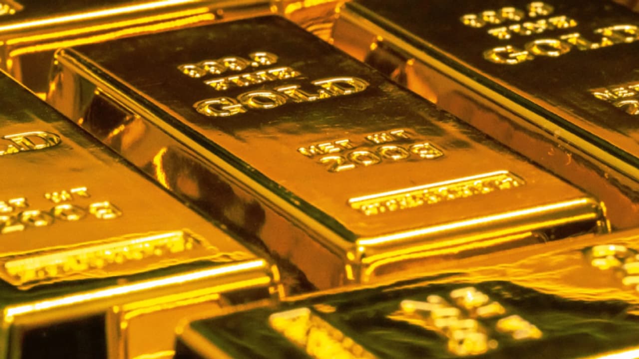 Gold Price Drop: আর ক'টা দিন সবুর করলে পাবেন সুখবর! সোনার দাম কমে হচ্ছে ...