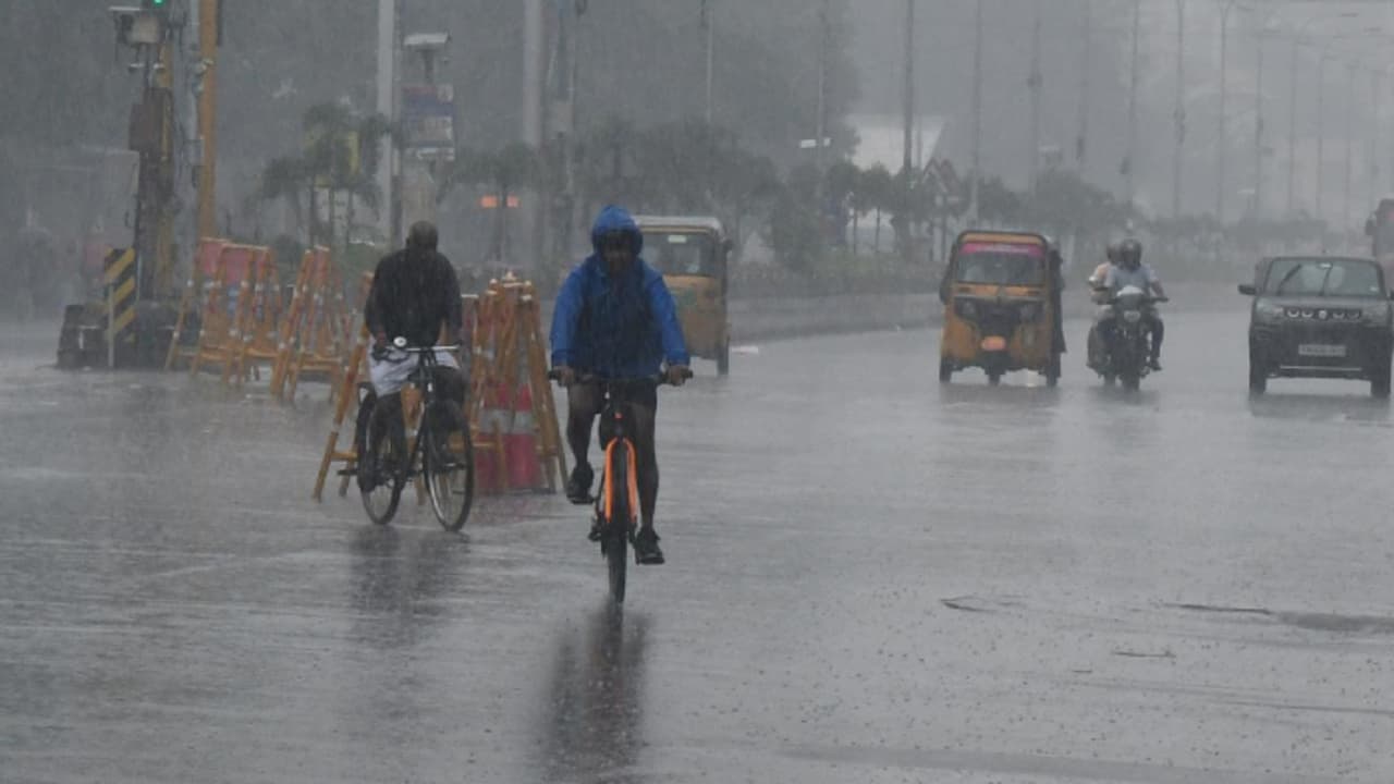 Chennai Weather LATEST Update: Heavy Rain Likely for 4 Days as New Low ...