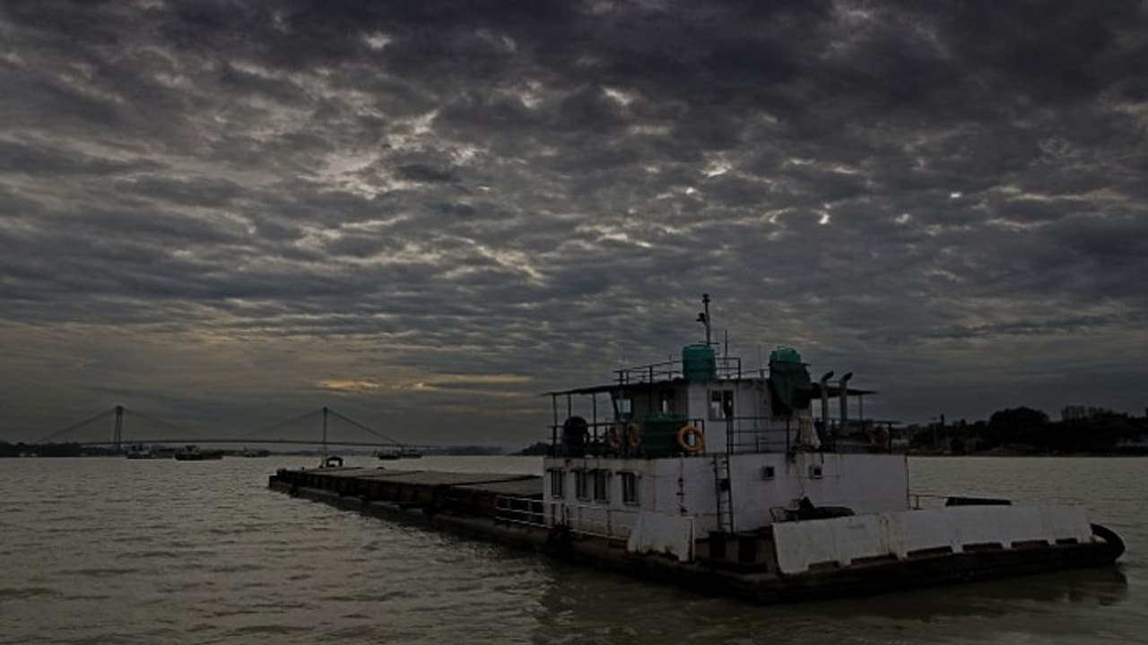 Cyclone Dana: Zero casualties, NDRF teams on alert, helpline numbers ...