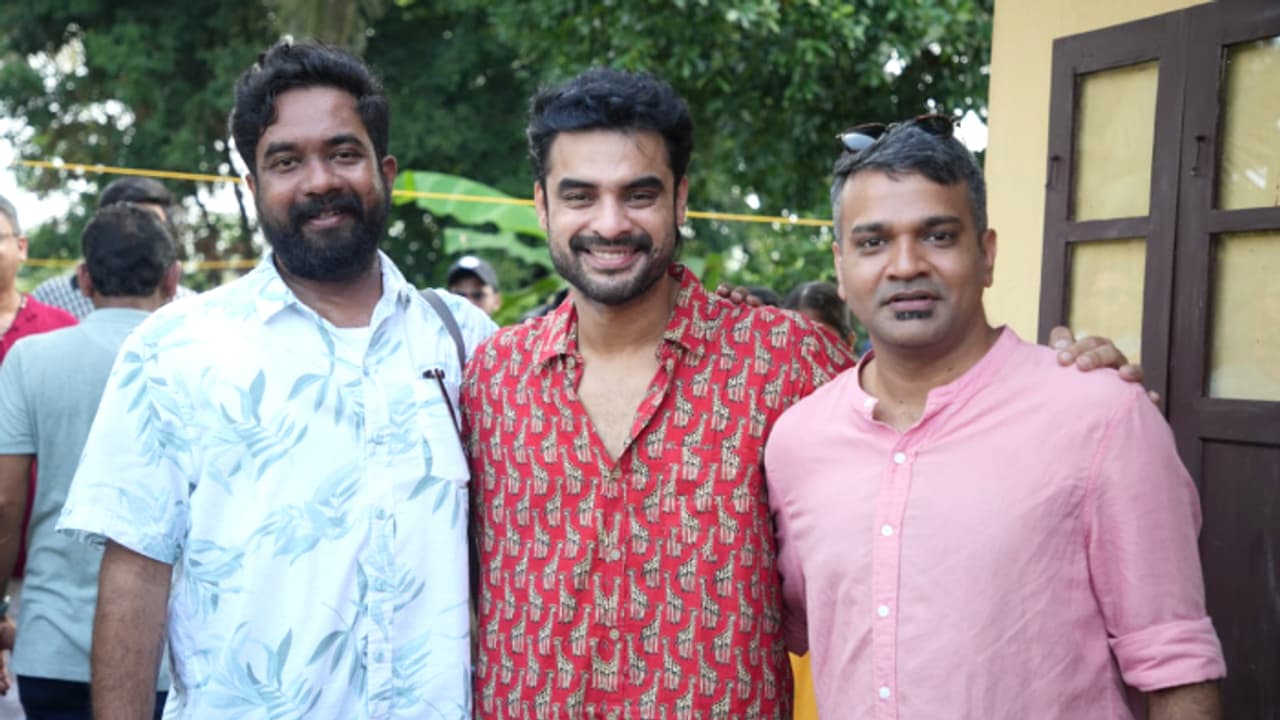 നായകന്‍ ടൊവിനോ; 'നരിവേട്ട' രണ്ടാം ഷെഡ്യൂളിന് വയനാട്ടില്‍ തുടക്കം ...