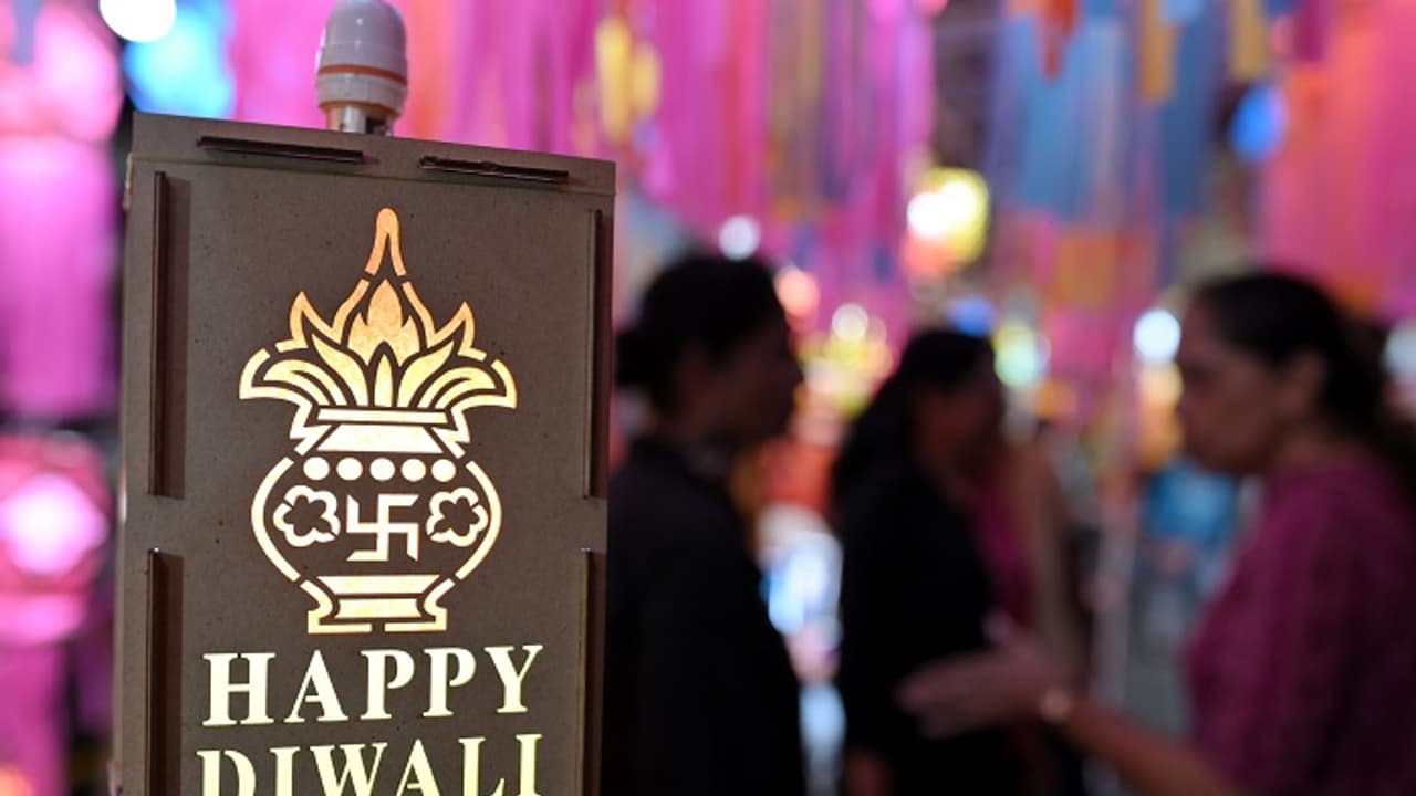 Diwali 2024: Know dates, traditions and celebrations in cities around ...