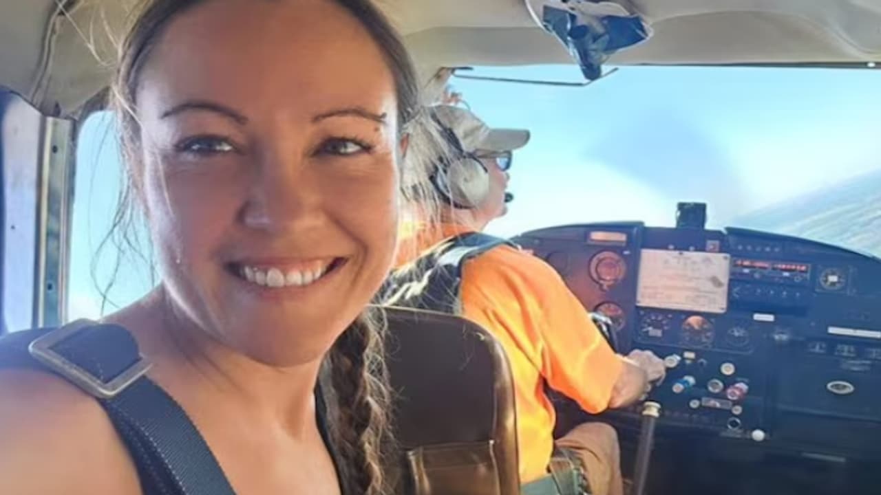 Walking Into Plane Propeller, Woman Photographer Died വിമാനത്തിന്‍റെ ...