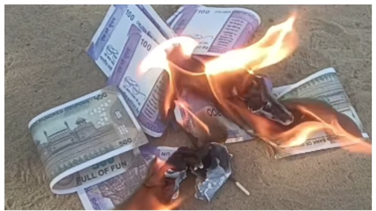 ₹100 और ₹500 के नोट जलाने वाला वीडियो वायरल, जानें क्या है सच | Viral ...