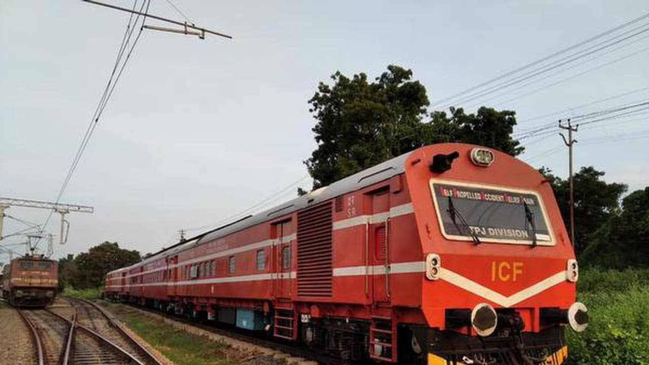 Most Special Train In India | எந்த VVIP ரயிலாக இருந்தாலும் இந்த ரயில் ...