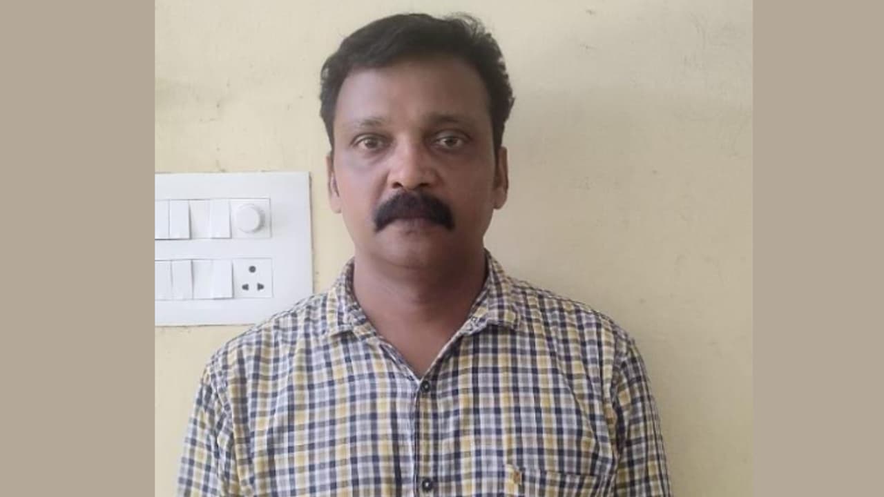 അബ്കാരി കേസിൽ ജാമ്യമെടുത്ത് മുങ്ങി; 46കാരൻ 22 വർഷത്തിനു ശേഷം പിടിയി ...