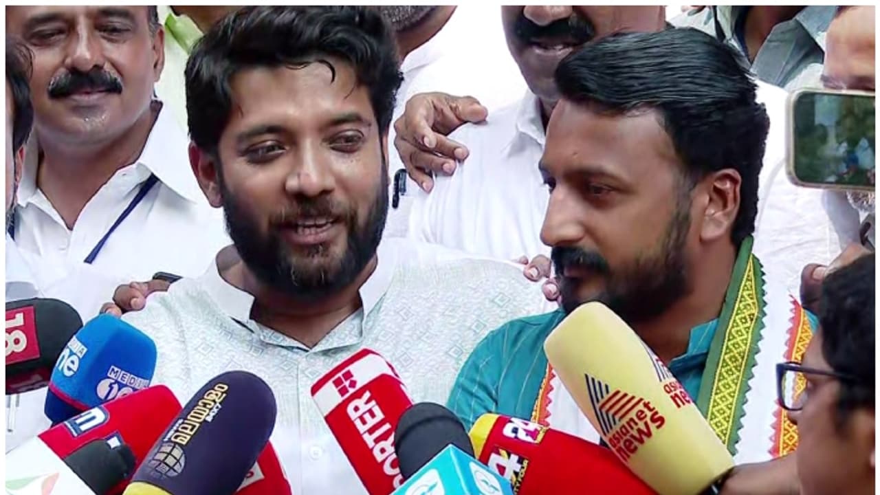 Kerala: Rahul Mamkootathil Case Drags Congress MP Shafi Parambil Into ...