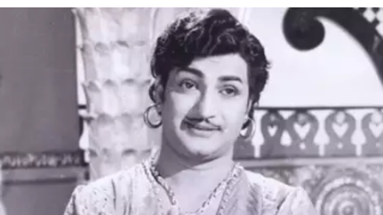 తల్లి కూతురు తో రొమాన్స్ చేసిన ఏకైక టాలీవుడ్ హీరో NTR, ఇంతకీ ఆ ...