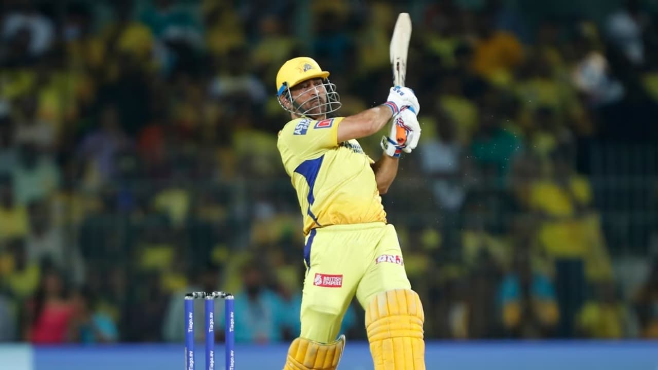 MS Dhoni signs 42 endorsement deals in 6 months & surpasses Bollywood ...