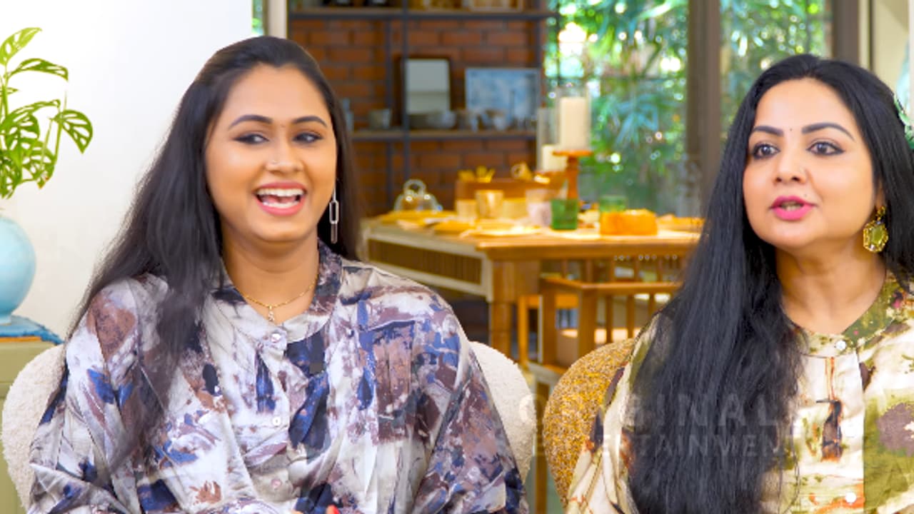 Patharamattu Serial lakshmi keerthana Resmi Rahul : 'സ്വന്തം സീരിയ ...