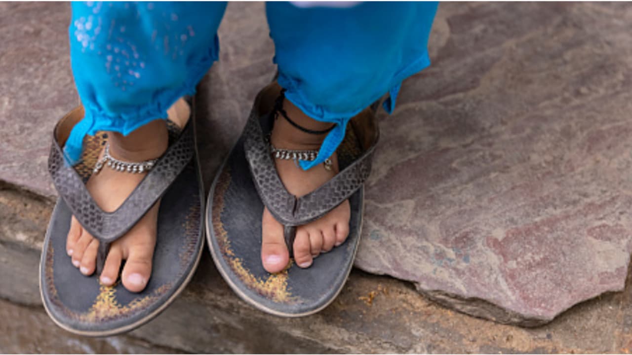 30 year old women extra marital affair with teenager girl witness duo ...