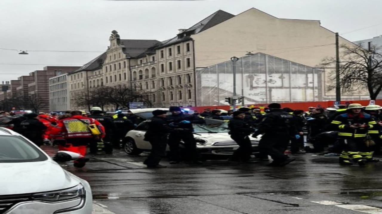 Car crashes into crowd in Munich, Germany; at least 15 injured ...