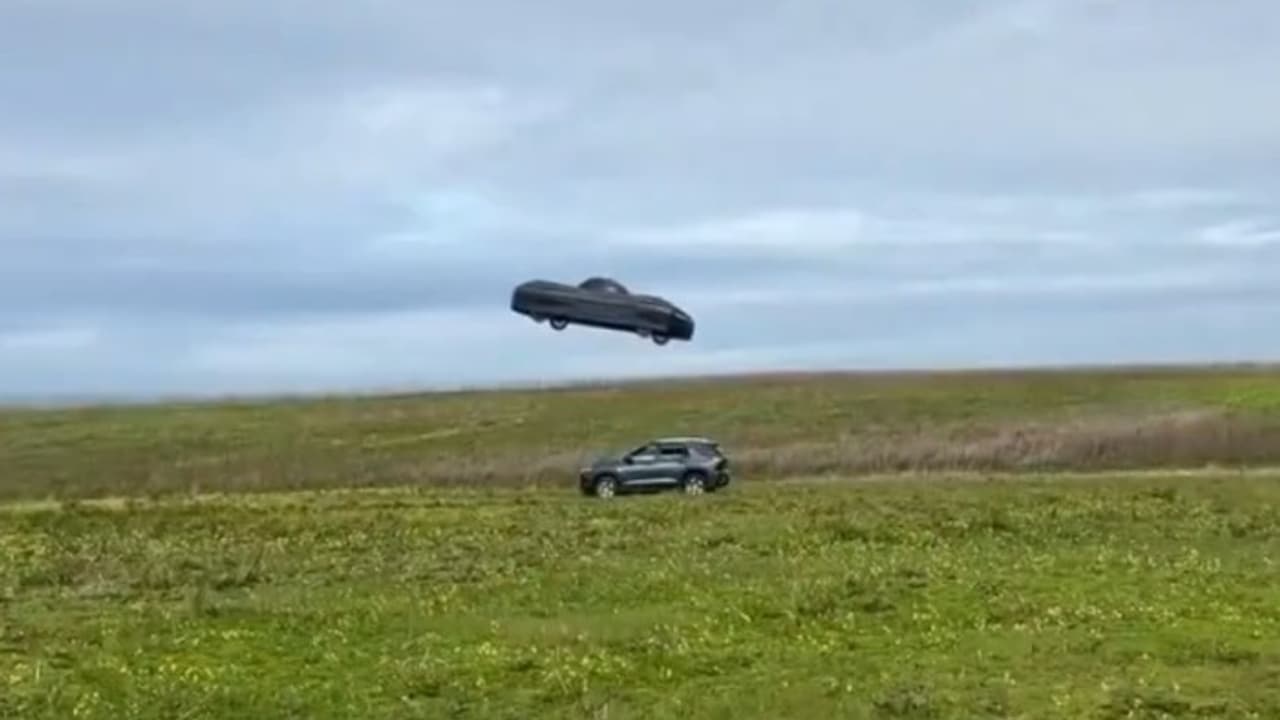 Flying car makes historic first vertical takeoff, WATCH the stunning ...