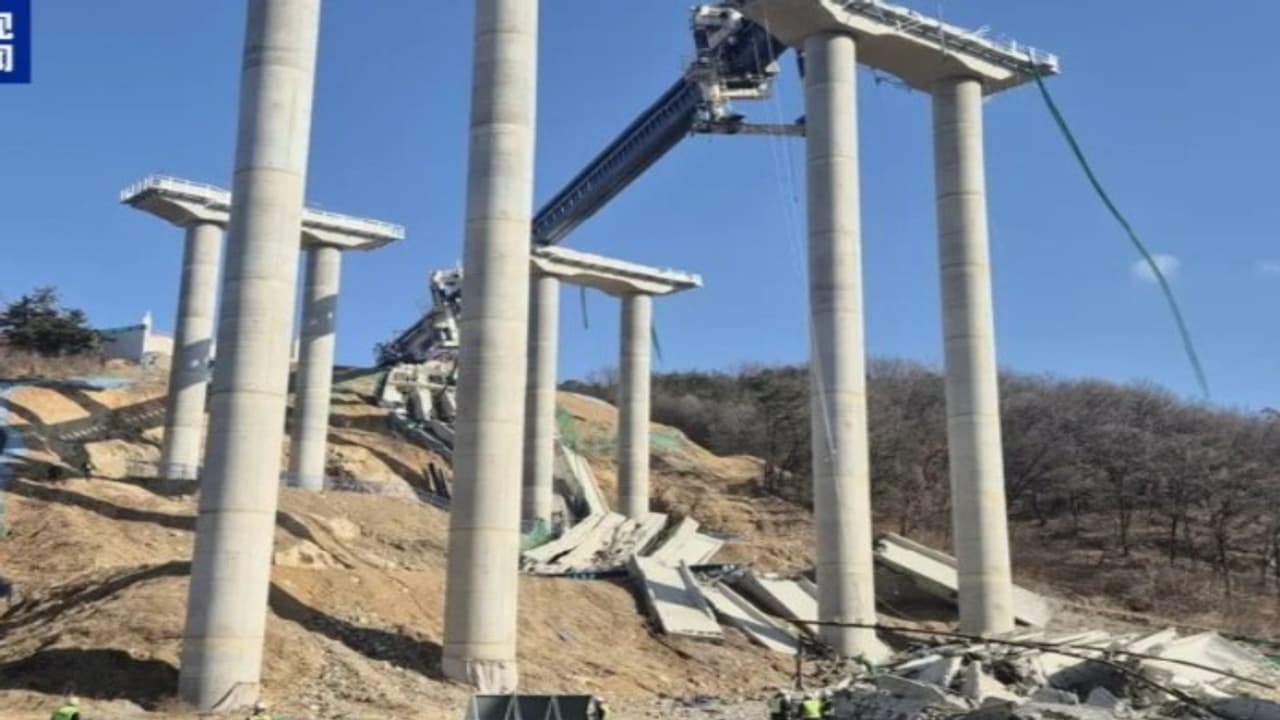 Under construction bridge collapses in South Korea kills 3, injures 5 ...