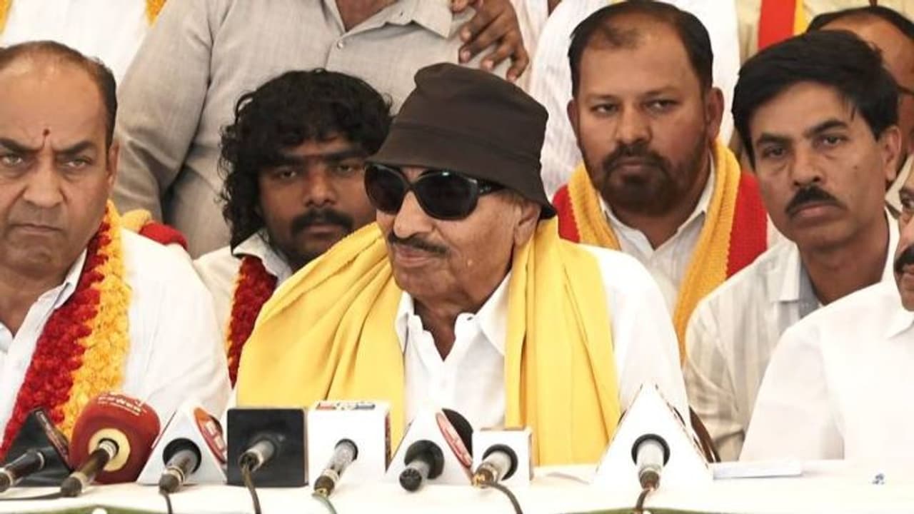 ಸಿದ್ದರಾಮಯ್ಯ, ಡಿಕೆಶಿ ಅಲ್ಲ, 'ನಾನೇ ಮುಂದಿನ ಸಿಎಂ' ವಾಟಾಳ್ ನಾಗರಾಜ್ ಸ್ಫೋಟಕ ...