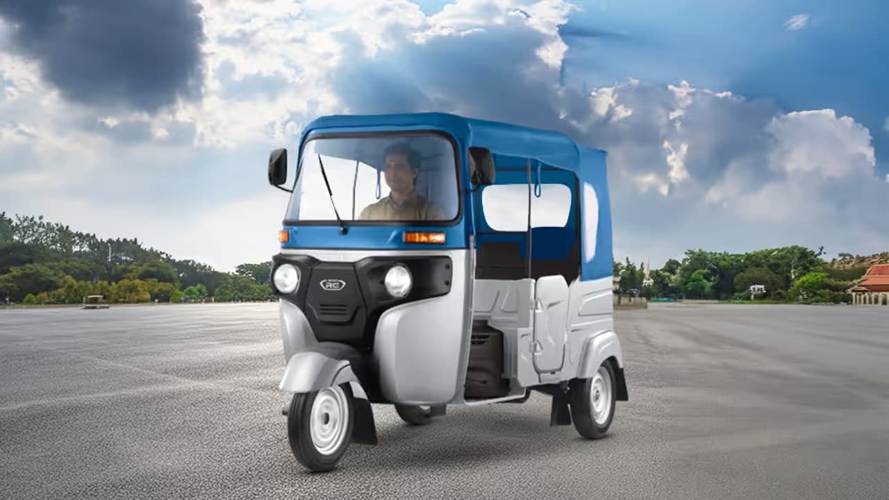 Top Range EV: சிங்கில் சார்ஜில் 251 கிமீ போகும்! வெறும் ரூ.24999 போதும் - அசத்தும் Bajaj GoGo EV ...