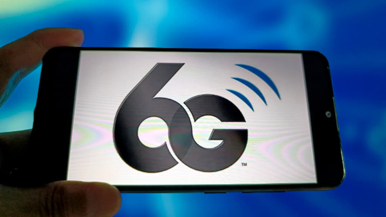 100 ജിബിപിഎസ് വേഗതയിൽ ഫയൽ കൈമാറ്റം, ഇന്‍റർനെറ്റ് വേഗം 5000 മടങ്ങ്; ഇതാ ലോകത്തിലെ ആദ്യത്തെ 6ജി ...