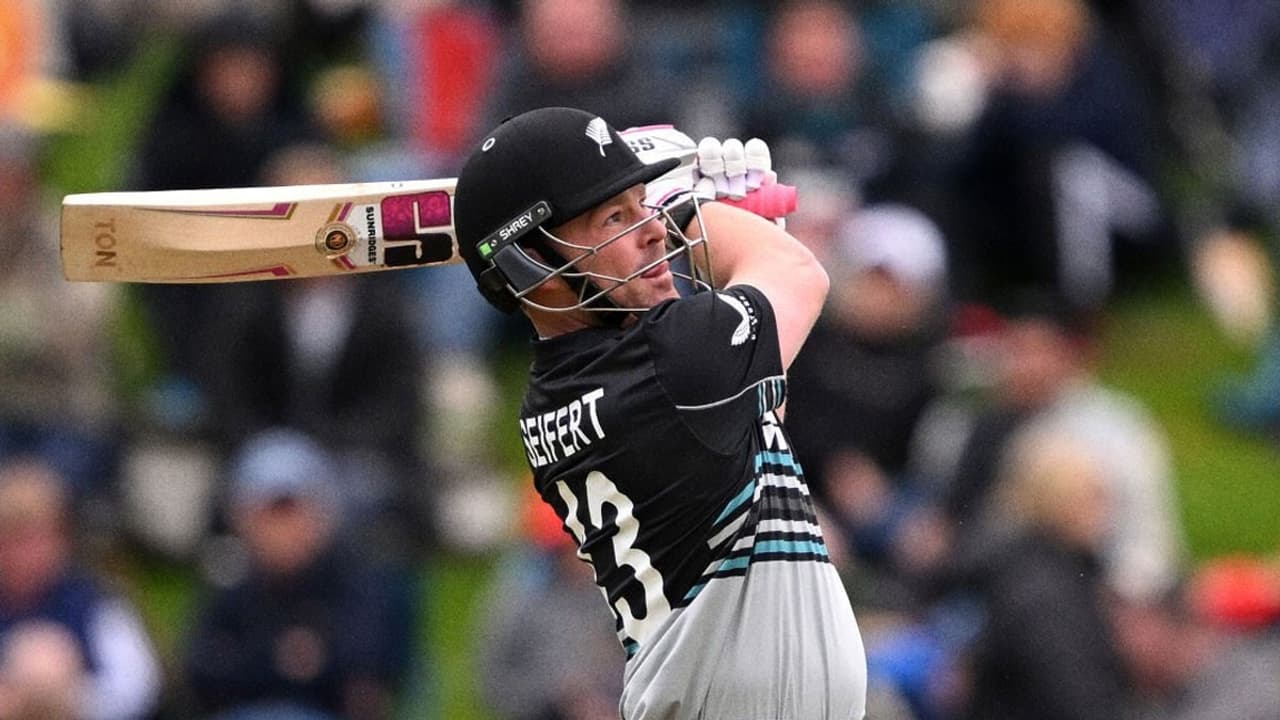 NZ vs PAK: 4 sixes and 26 runs in an over! Tim Seifert takes Shaheen ...