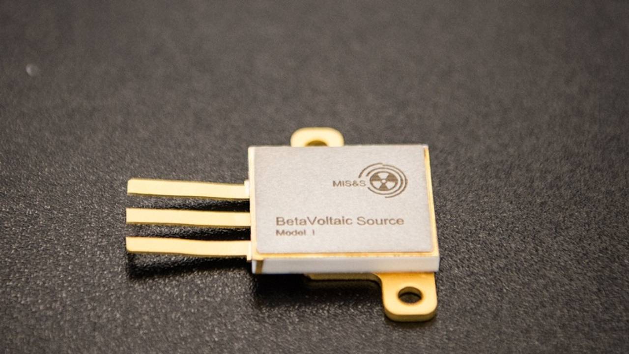 Betavolt BV100 battery: இனி சார்ஜ் செய்ய தேவையே இல்லை! 50 வருடங்கள் ...