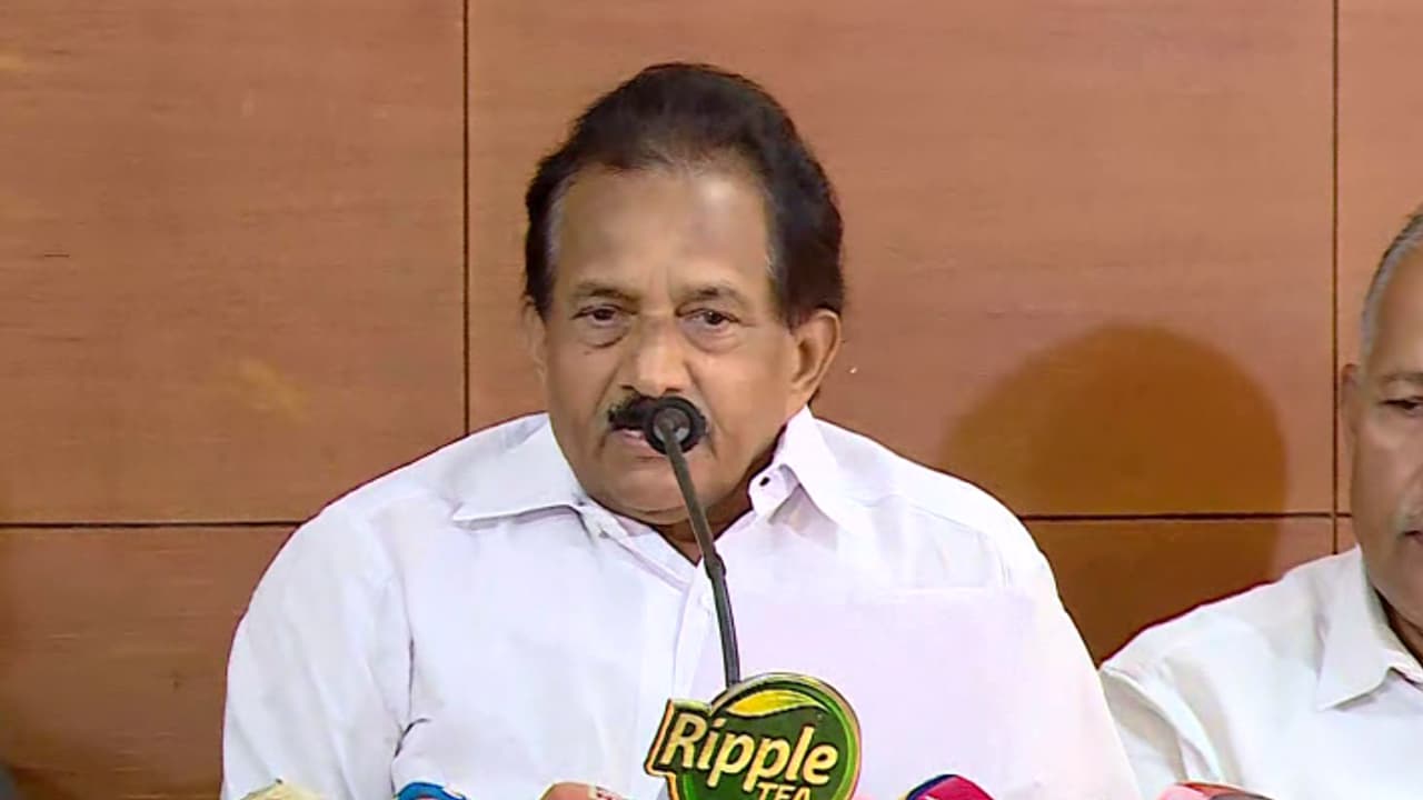 തൊടുപുഴയിൽ 10 ലക്ഷം രൂപയുടെ സ്വർണം തട്ടിയെടുത്തെന്ന കേസിൽ മുൻ എംഎൽഎ പ്രതി; 3 പേർക്കെതിരെ പൊലീസ് ...