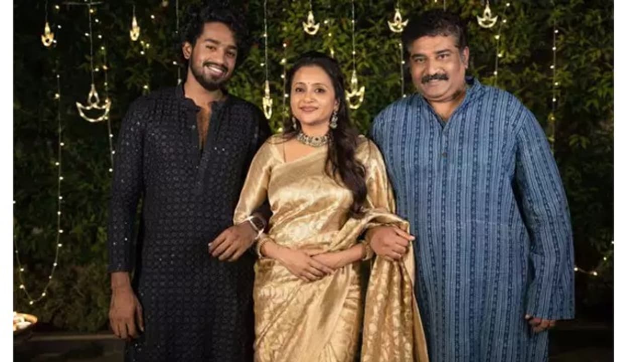 తమ కొడుకు చిత్రంతో సుమ, రాజీవ్ కనకాలకి భారీ నష్టం.. ప్రీరిలీజ్ ఈవెంట్స్ ...