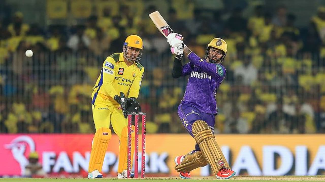 CSK vs KKR Highlights: लगातार पांचवीं बार डिरेल हुई चेन्नई सुपर किंग्स, कोलकाता ने 8 विकेट से ...