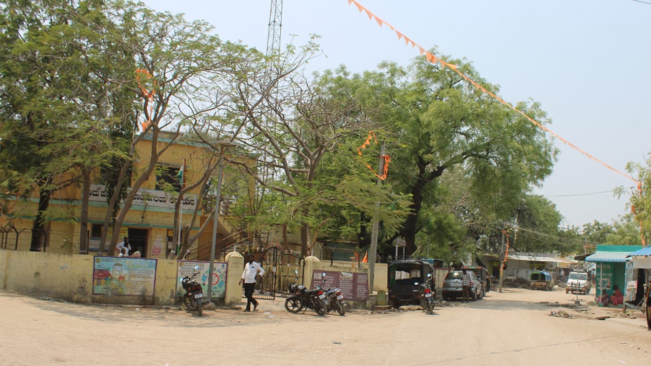Kadechur Industrial Area: ಗಾರ್ಮೆಂಟ್ಸ್‌, ಕೋಕೋ ಕೋಲಾ ಅಂತ್ಹೇಳಿ ಕೆಮಿಕಲ್‌ ವಿಷ ...