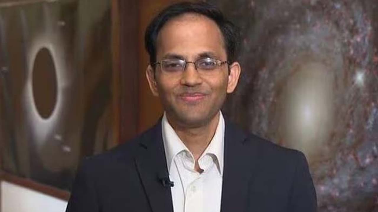 Who is Dr. Nikku Madhusudhan? All about this scientist that found life ...