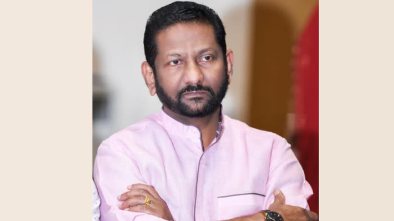 Uk malayali died while returning home | Uk Malayali Died In Flight After Returning Home Hearing ...