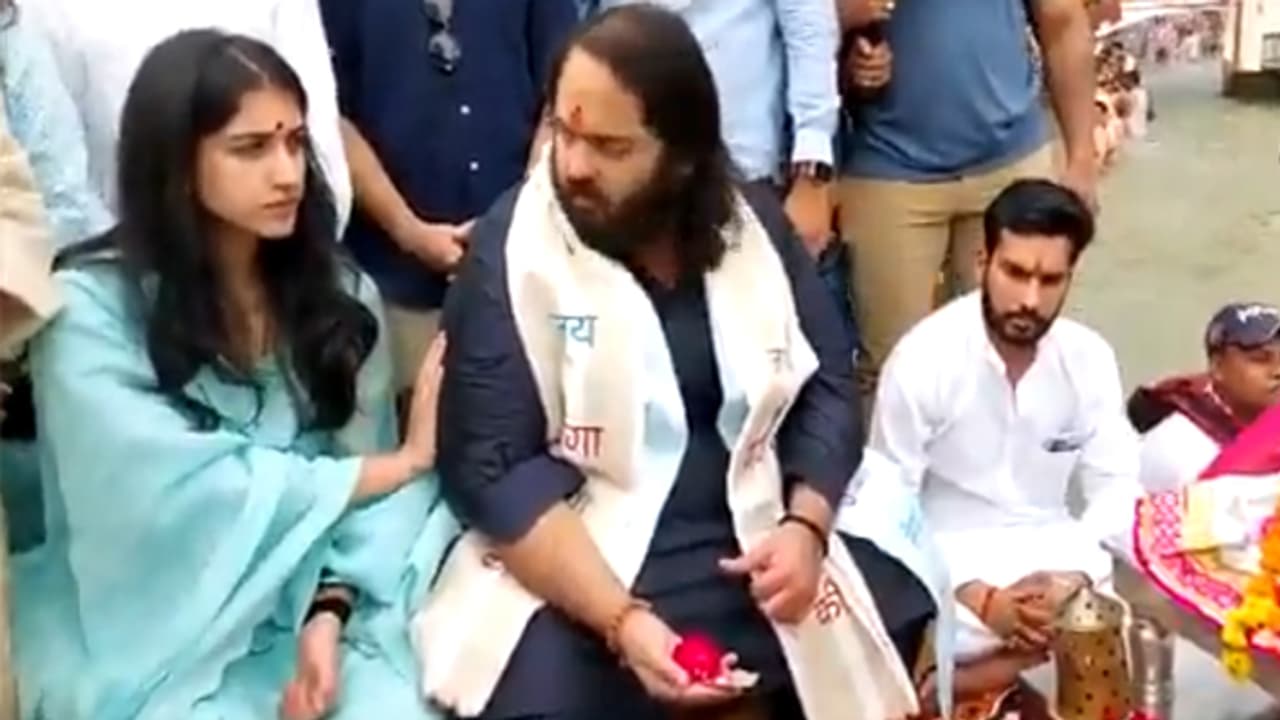 Ambani के बेटे-बहू की बॉन्डिंग, अनंत-राधिका ने जीता दिल | Anant Ambani ...