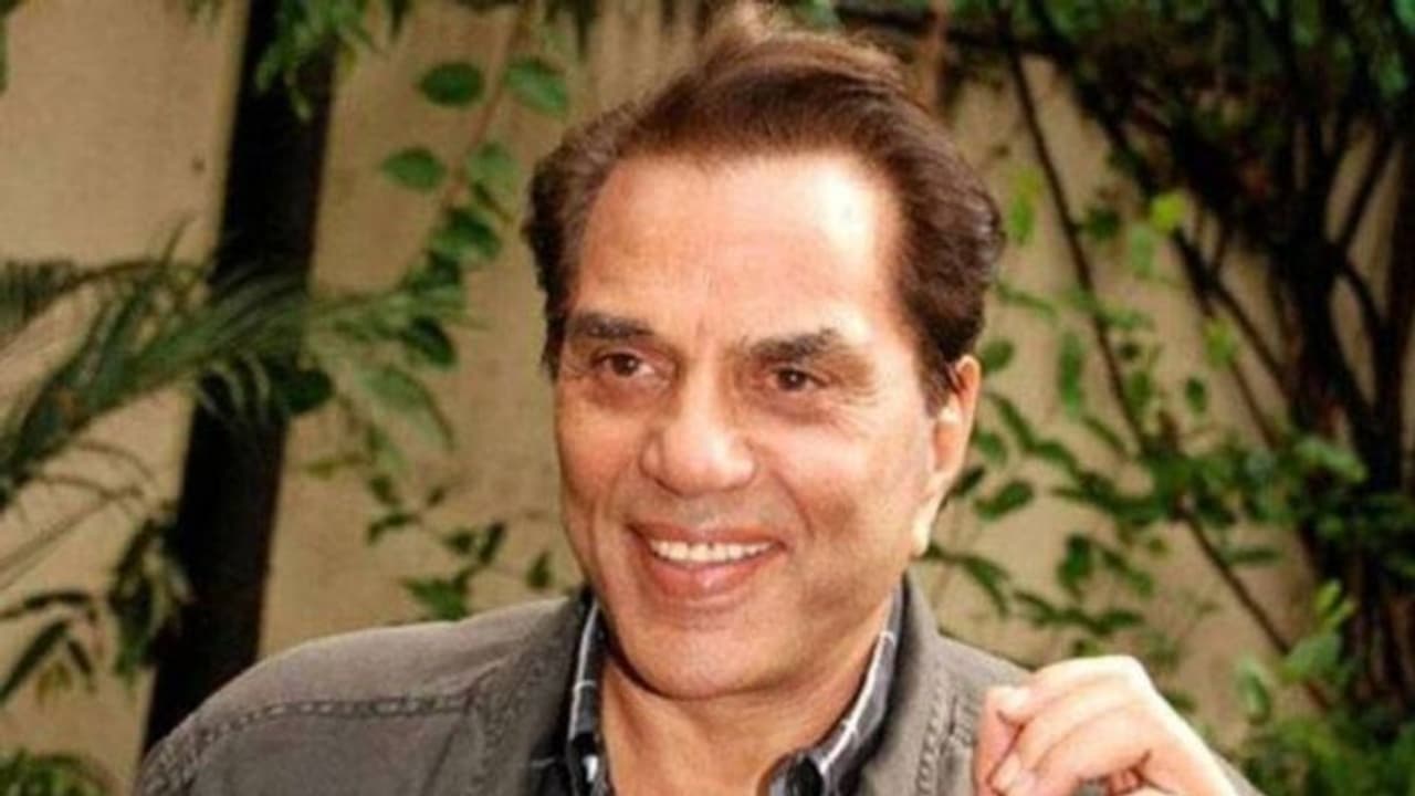Dharmendra ने 7 मूवी में निभाया डबल रोल, | Dharmendra Played Double Role In 7 Movies Know Hit ...