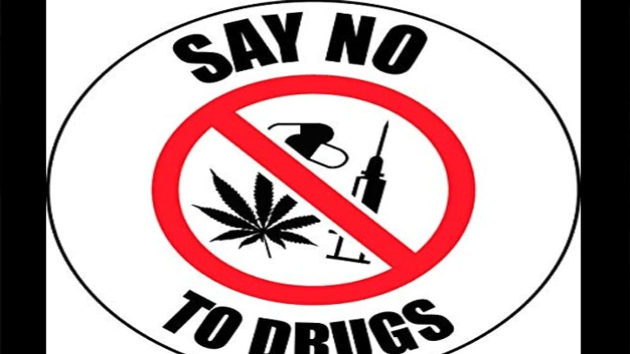 SAY NO TO DRUGS: യുവാക്കൾ മയക്കു മരുന്ന് ഉപയോഗിക്കുന്നില്ലെന്ന് ഉറപ്പു ...
