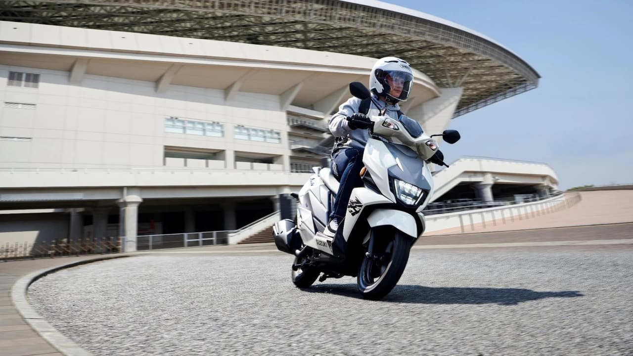 सुझुकी अव्हेनिस स्टँडर्ड OBD-2B झाली लॉन्च, जाणून घ्या फीचर्स | Suzuki ...